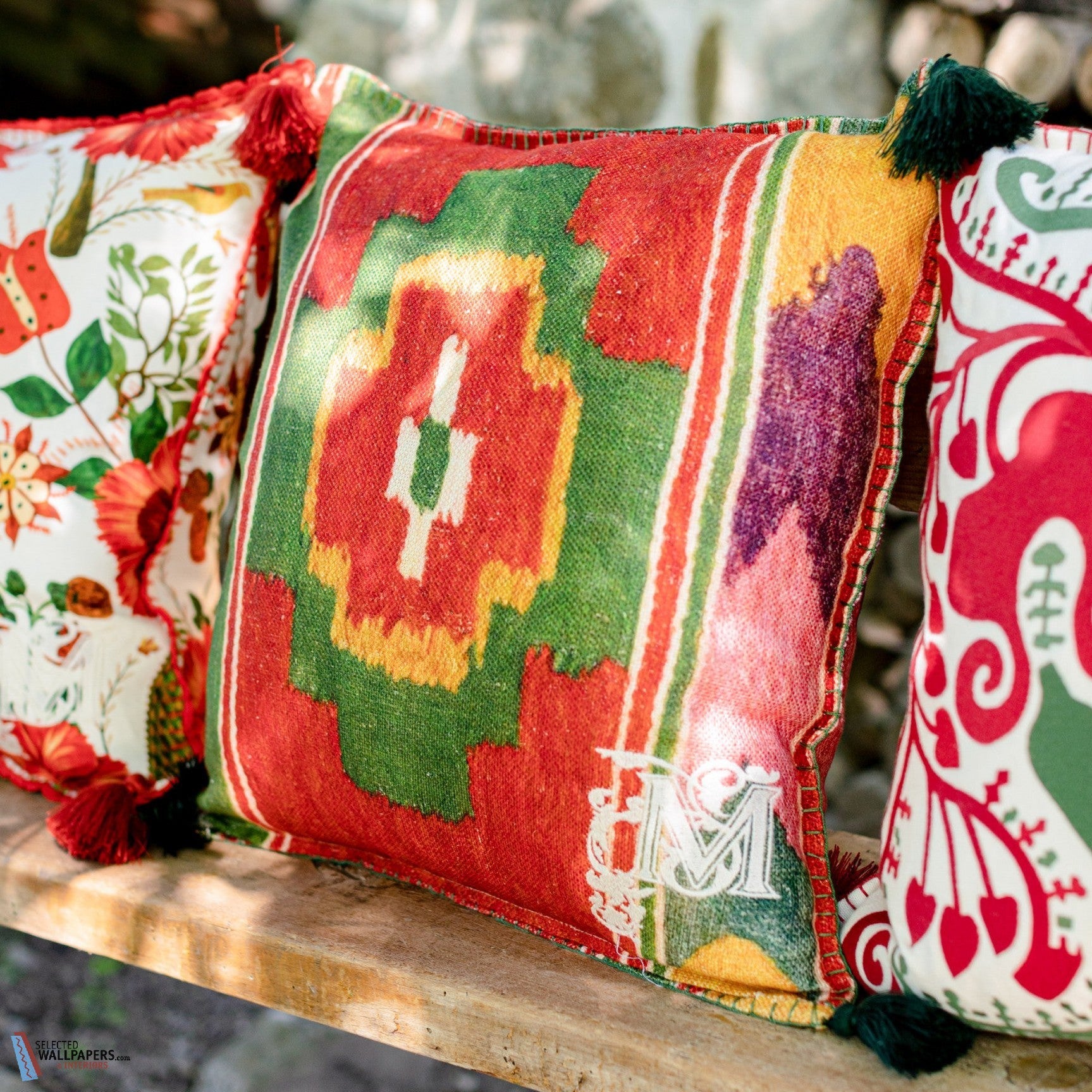 Erdely Linen cushion Mind the Gap | Cushion Erdely Linen LC40086 – Selected Wallpapers & Interiors