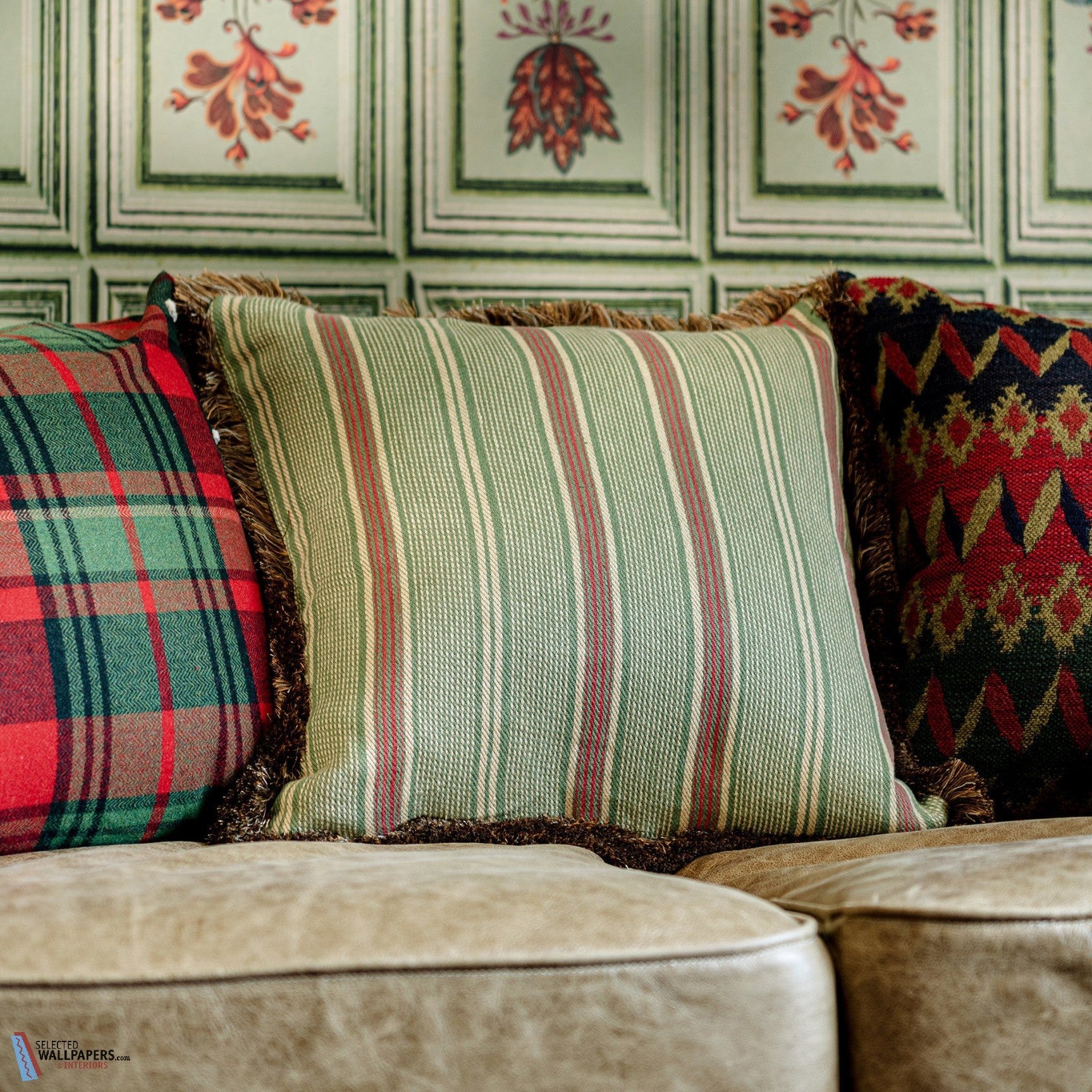 Tyrolean Stripes kussen Mind the Gap | Kussen Tyrolean Stripes LC40183 ...